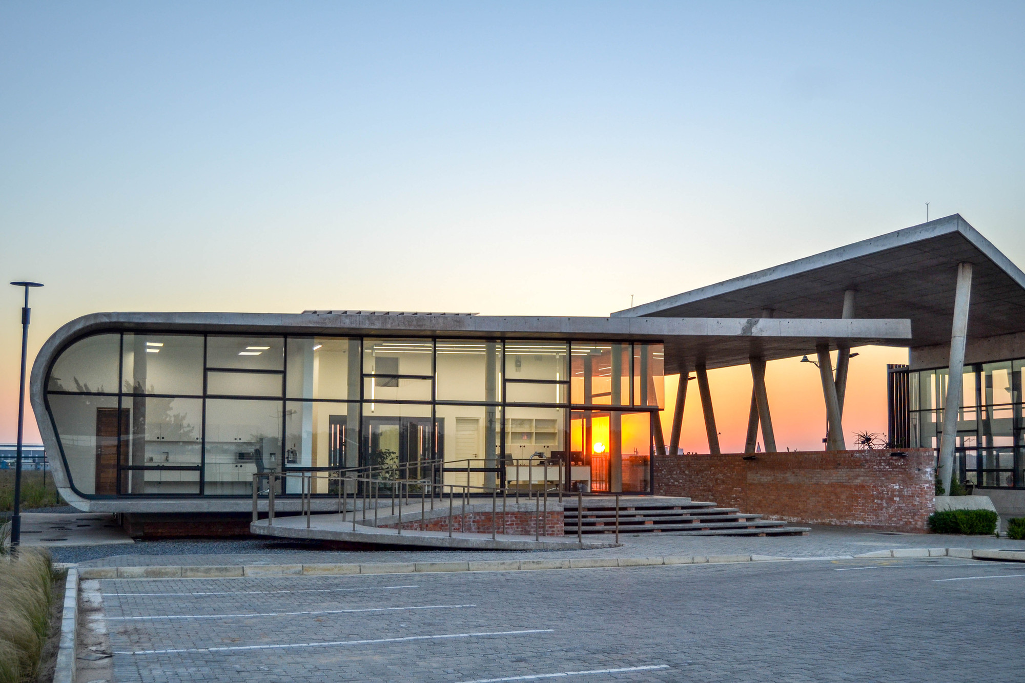 Gallery of RBIDZ Entrance Gate / Jeremy Steere Architect - 8