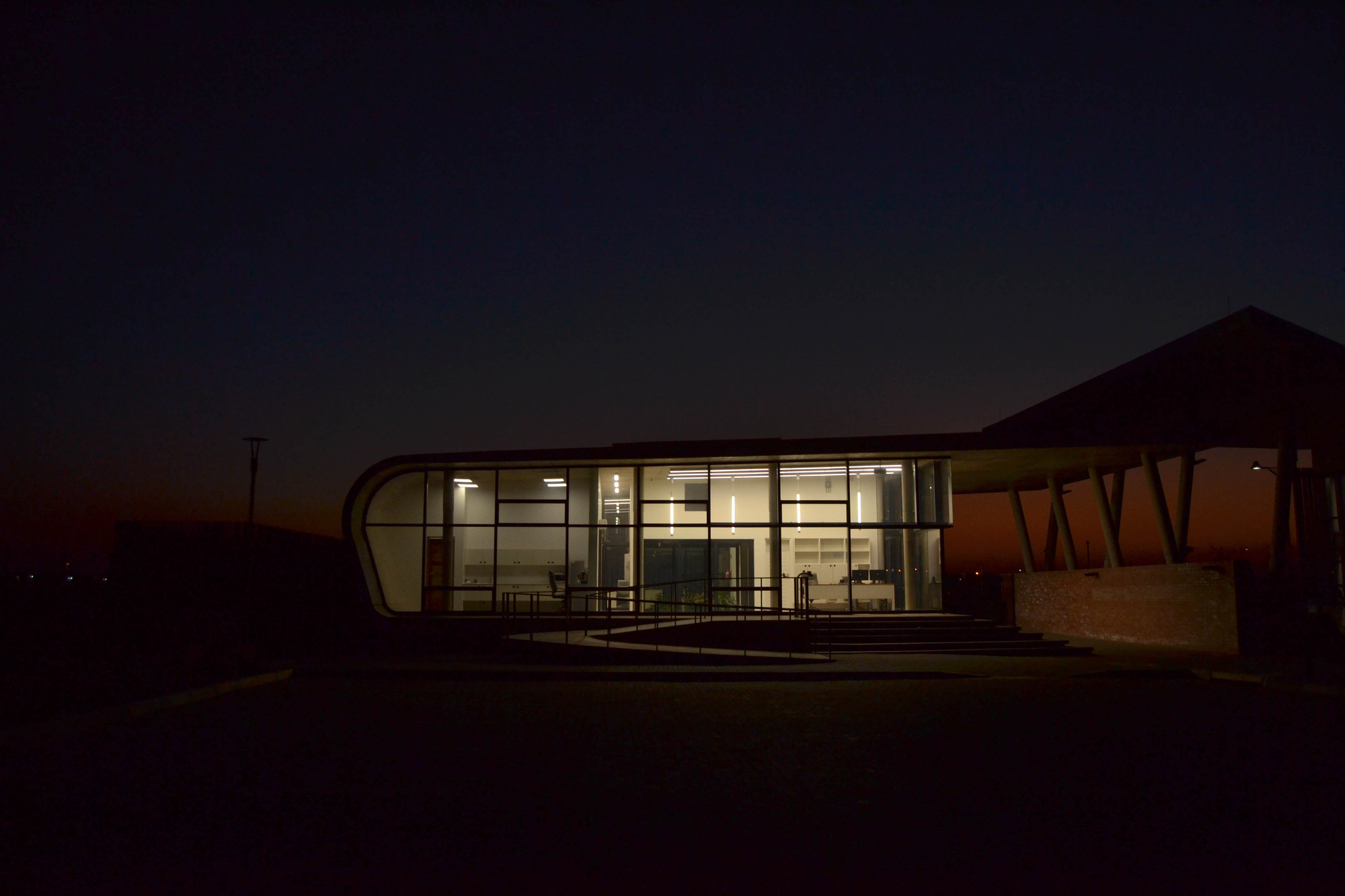 Gallery of RBIDZ Entrance Gate / Jeremy Steere Architect - 13