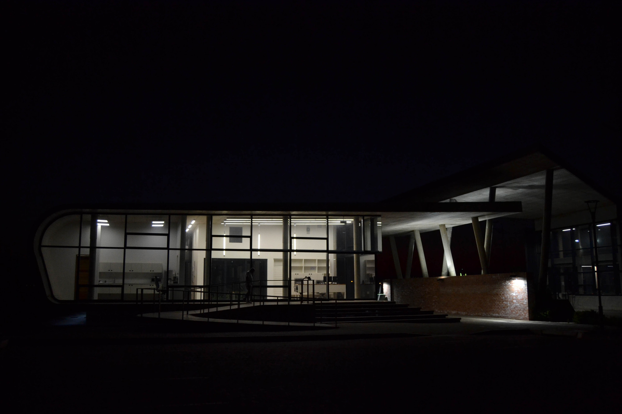 Gallery of RBIDZ Entrance Gate / Jeremy Steere Architect - 27