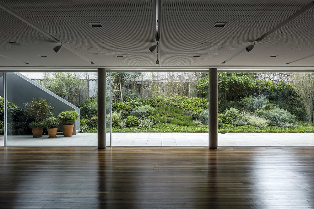 Gallery of Ling Institute / Isay Weinfeld - 5