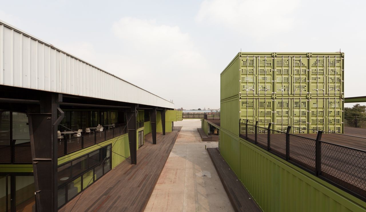 Gallery of Method in Modular: 10 Floor Plans Using Shipping Container ...