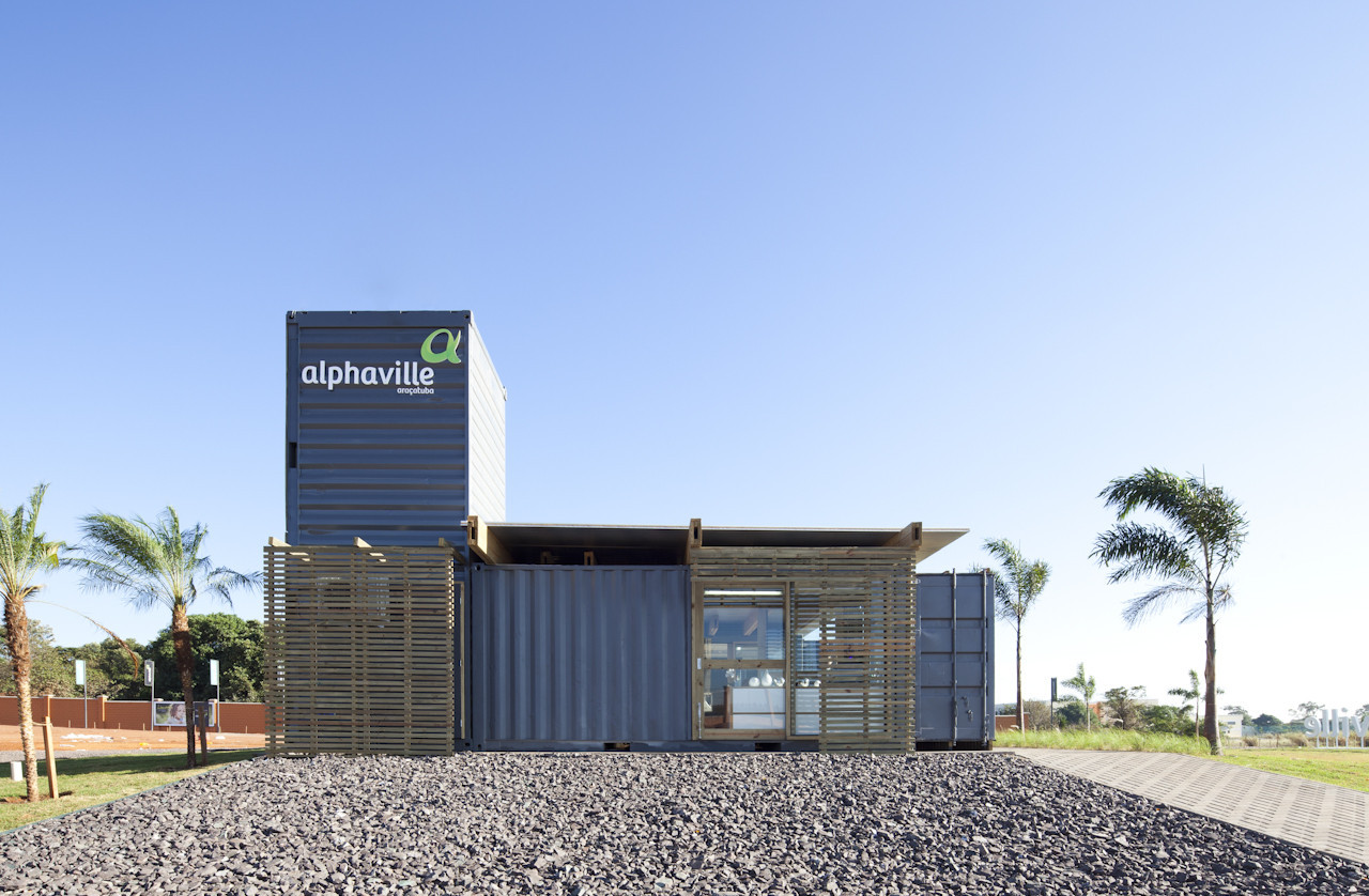 Gallery of Method in Modular: 10 Floor Plans Using Shipping Container ...