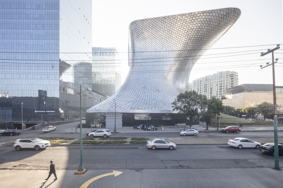Galería de El Museo Soumaya de FR-EE fotografiado por Laurian Ghinitoiu ...