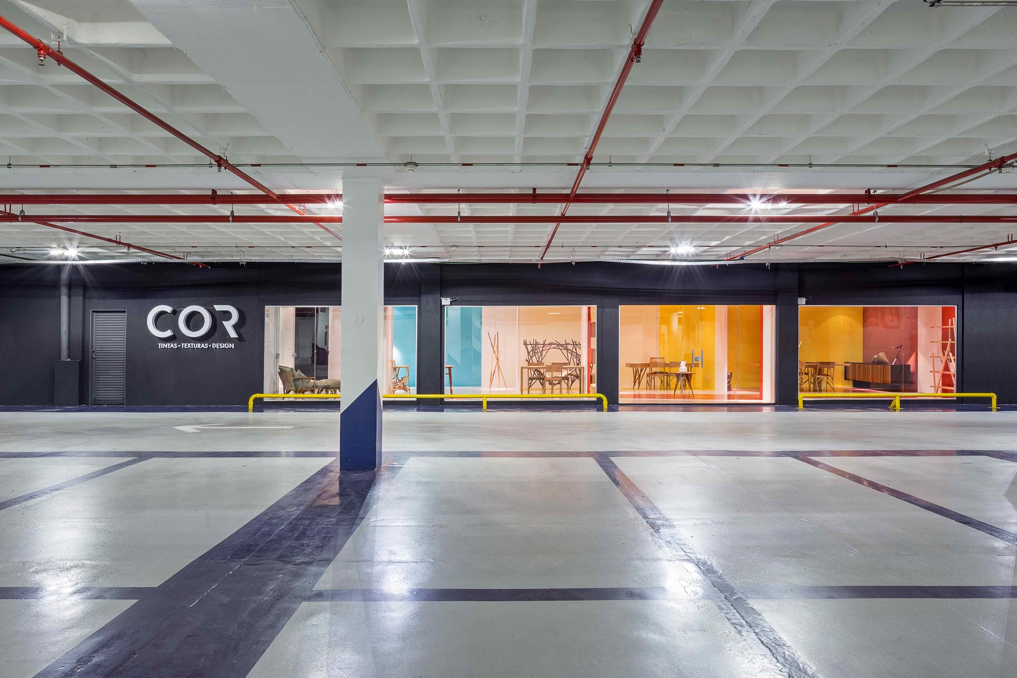 Gallery of COR Shop / BLOCO Arquitetos - 8