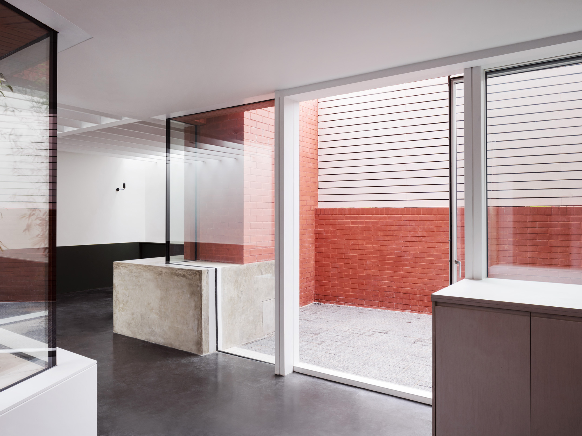 Gallery of Red House / 31/44 Architects - 12