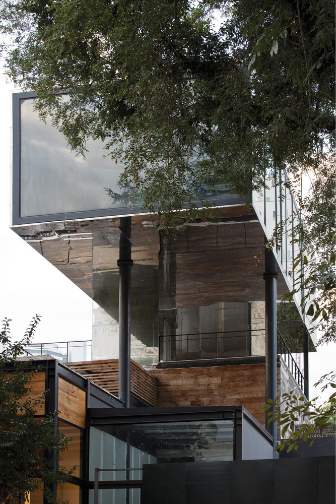 Gallery of 10 Projects That Feature Striking Steel Trusses - 48