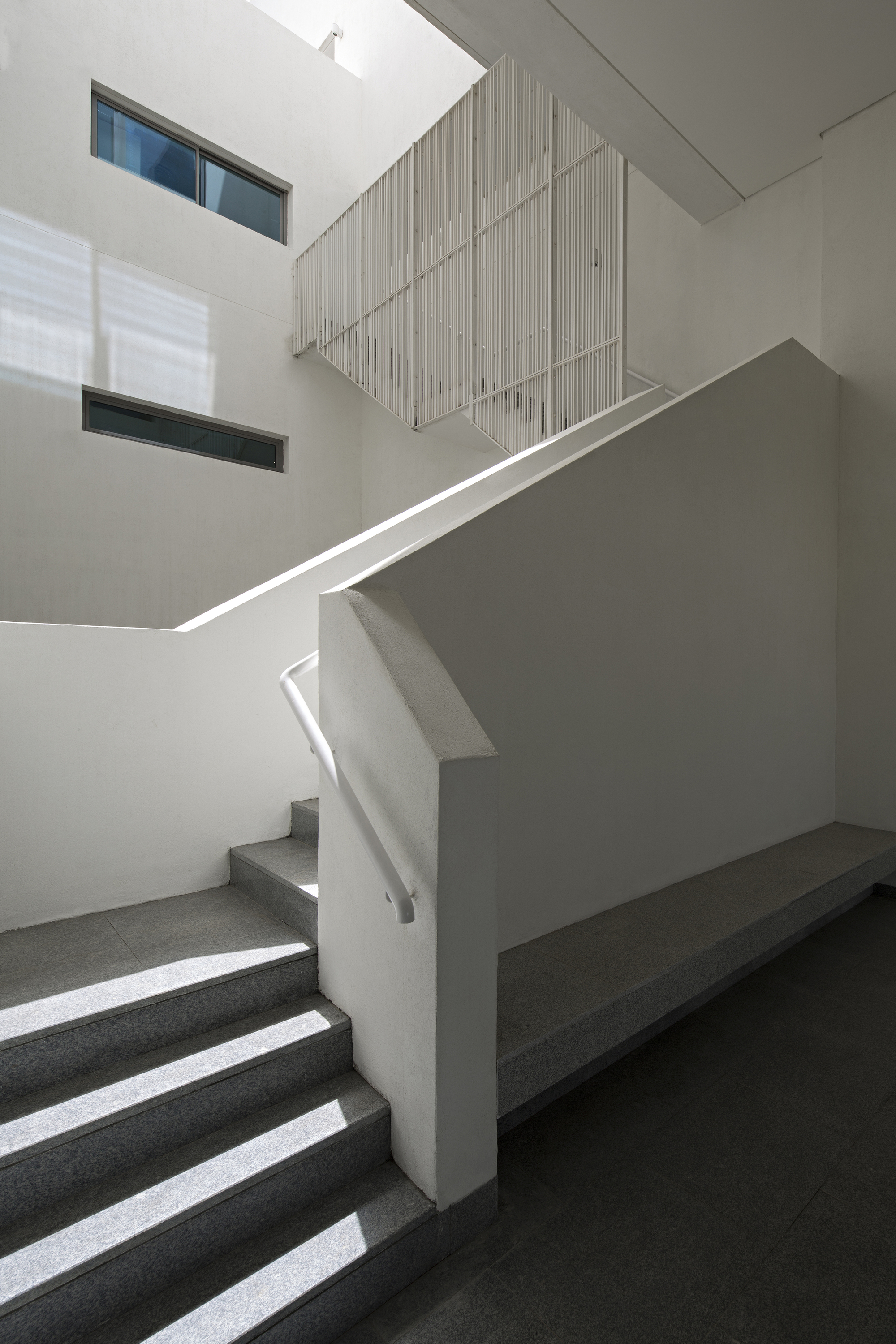 Galería de Wind Tower / AGi Architects - 17