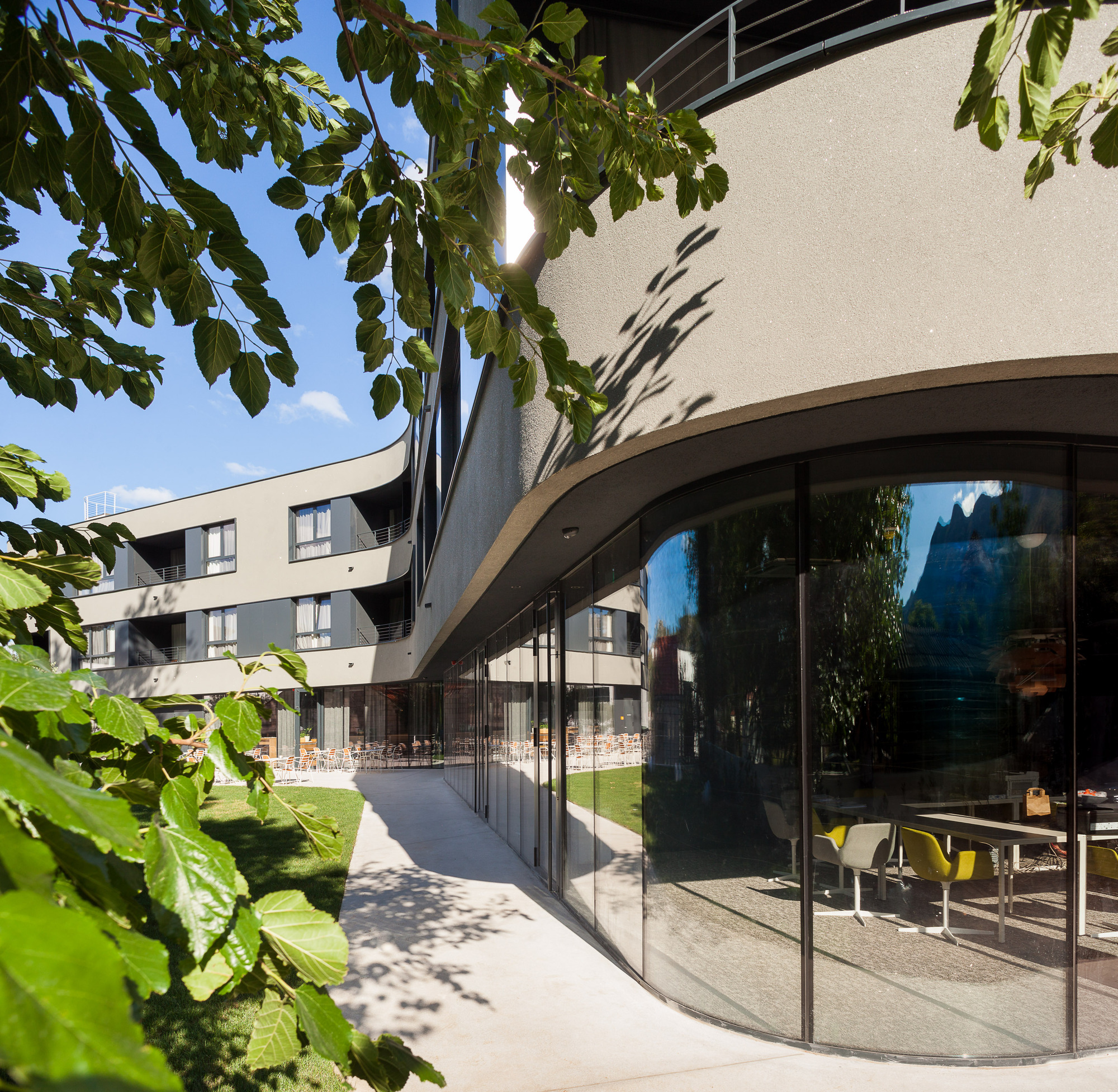 Gallery of One Suite Hotel / 3LHD - 3