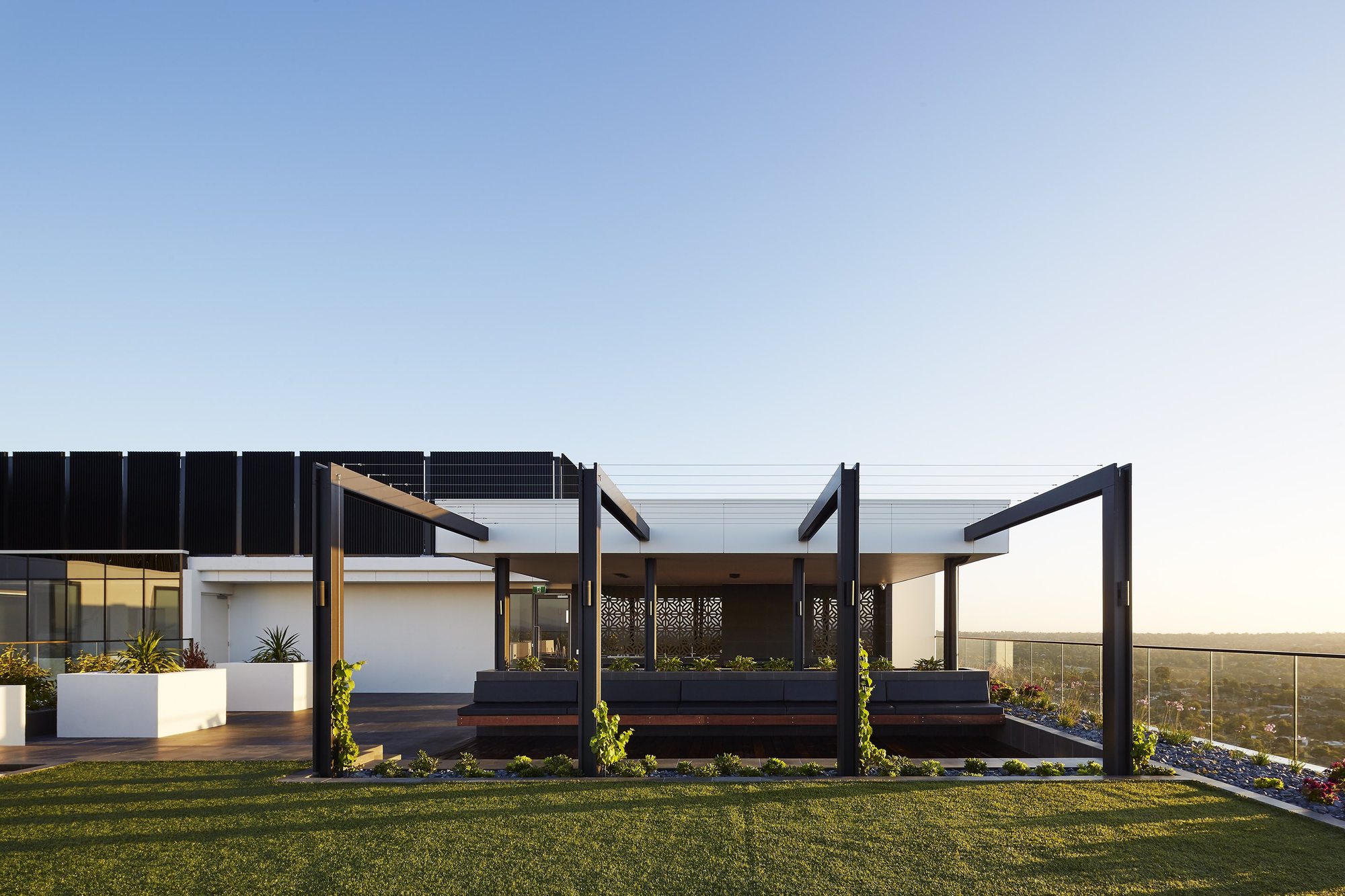 Gallery of Magnolia Building / CHT Architects - 15