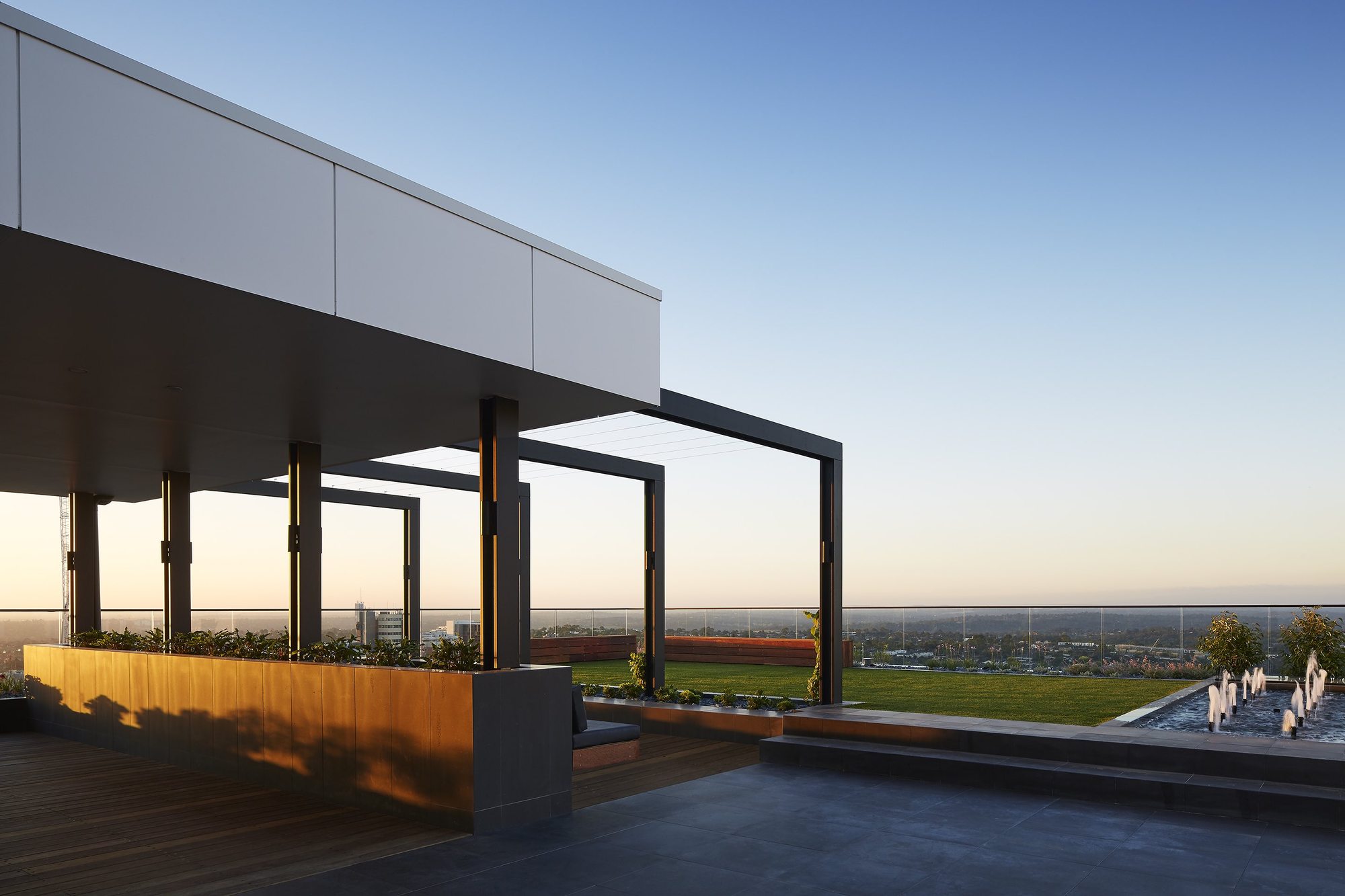 Gallery of Magnolia Building / CHT Architects - 10