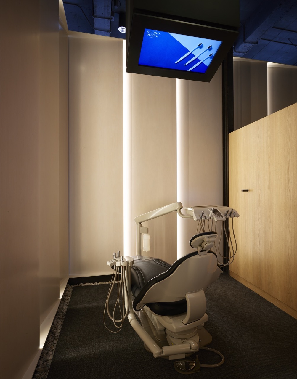 Gallery of Studio Dental / Montalba Architects - 6