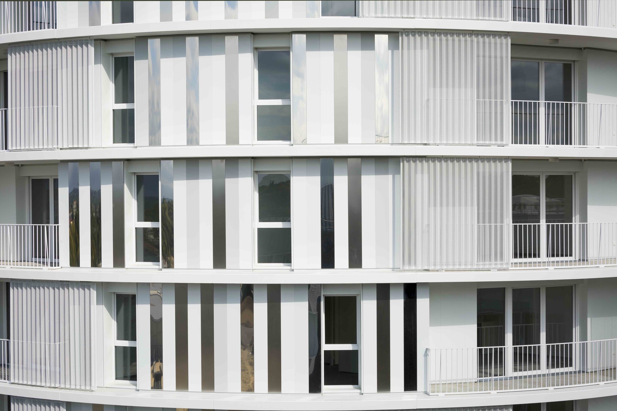 Galería de Tour Lumière / Jacques Ferrier Architecture - 36