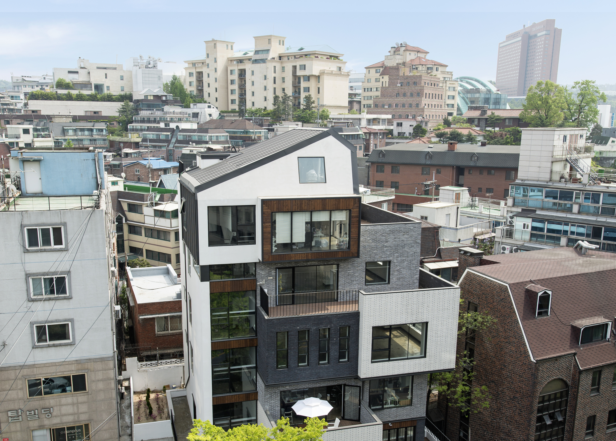 Gallery of Brick Cubes / Design Guild - 12