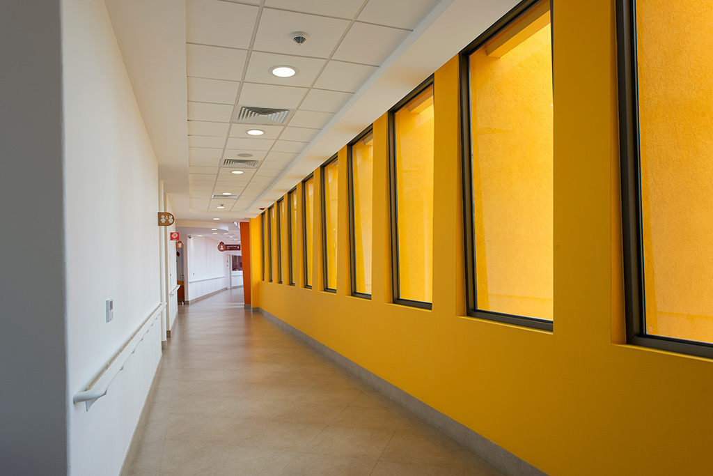 Gallery of Teletón Infant Oncology Clinic / Sordo Madaleno Arquitectos - 21