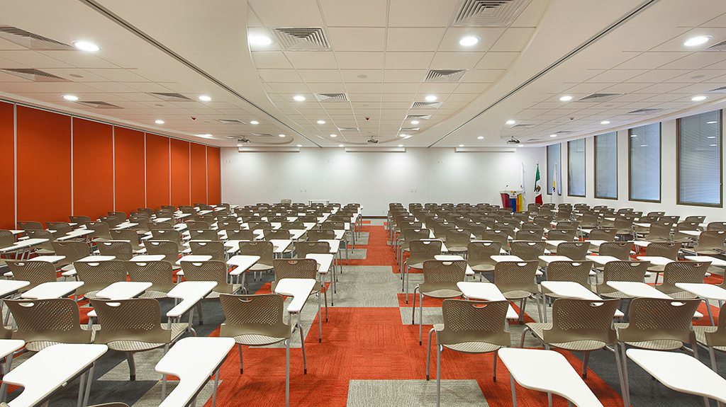 Galería de Hospital Infantil Teletón de Oncología / Sordo Madaleno ...