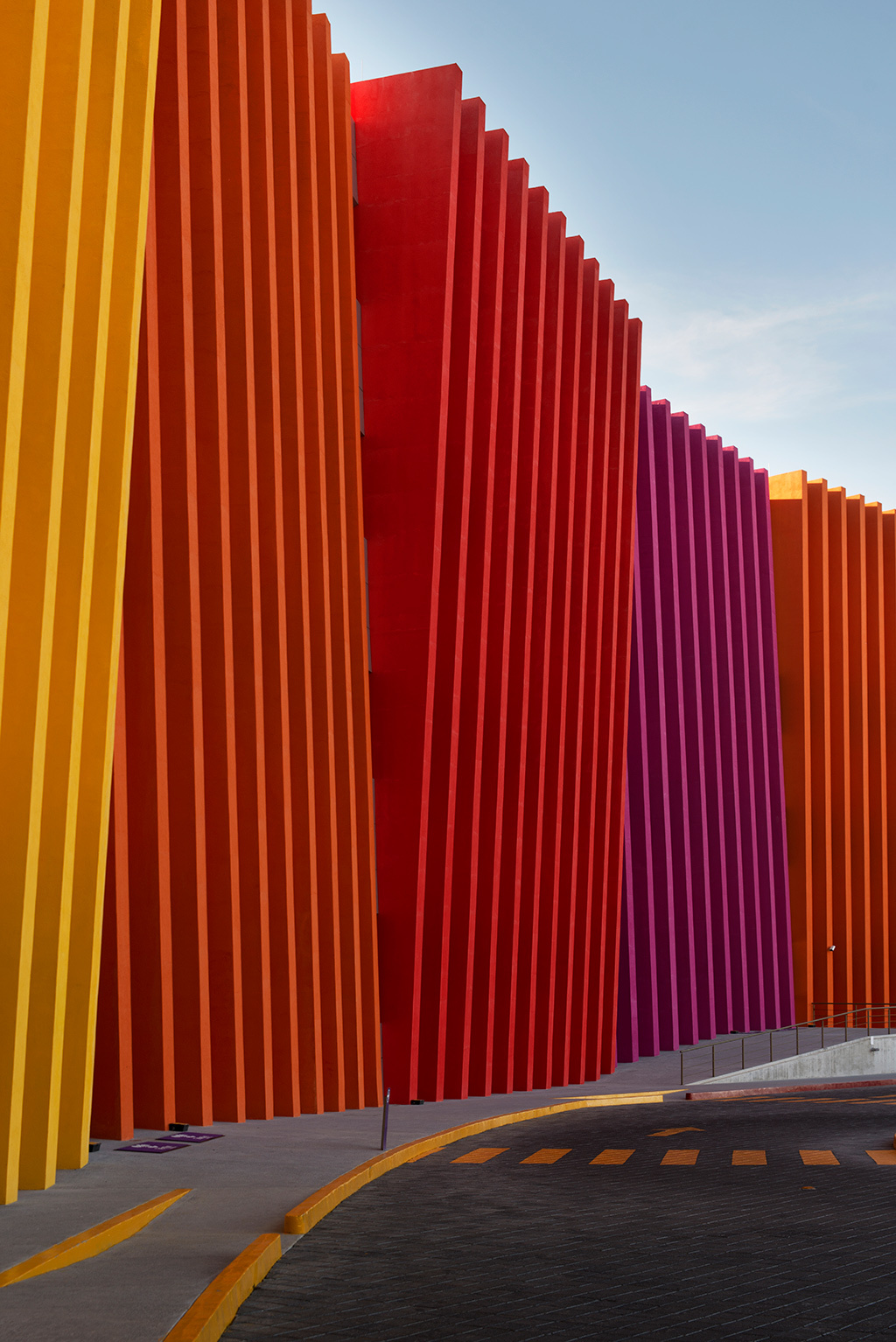 Galería de Hospital Infantil Teletón de Oncología / Sordo Madaleno ...