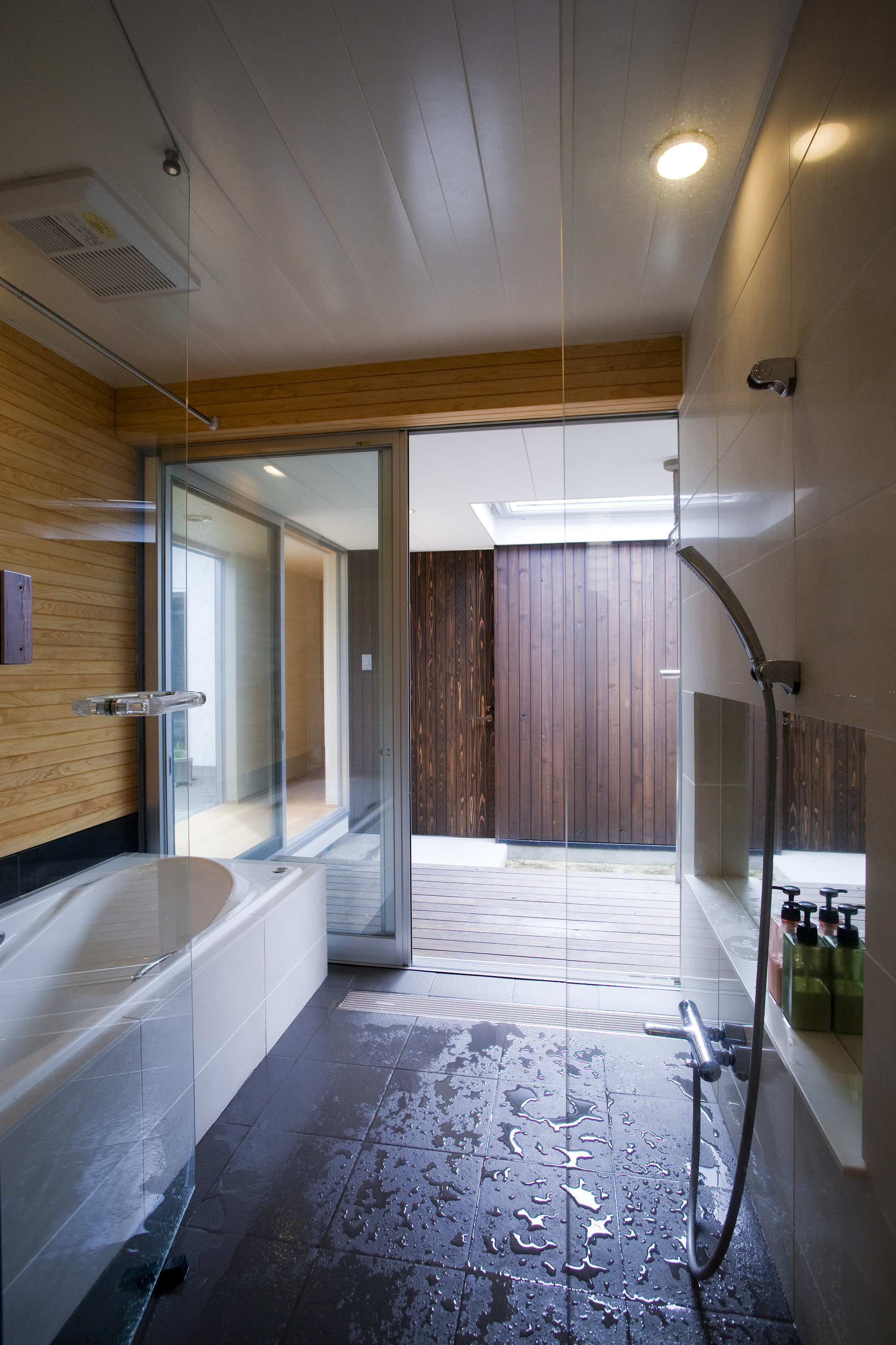 Gallery of Trough House / Youichi Kouno - 9