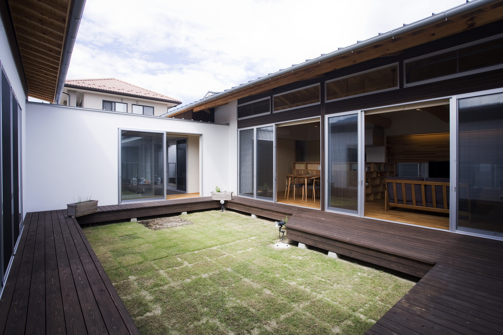 Gallery of Trough House / Youichi Kouno - 5