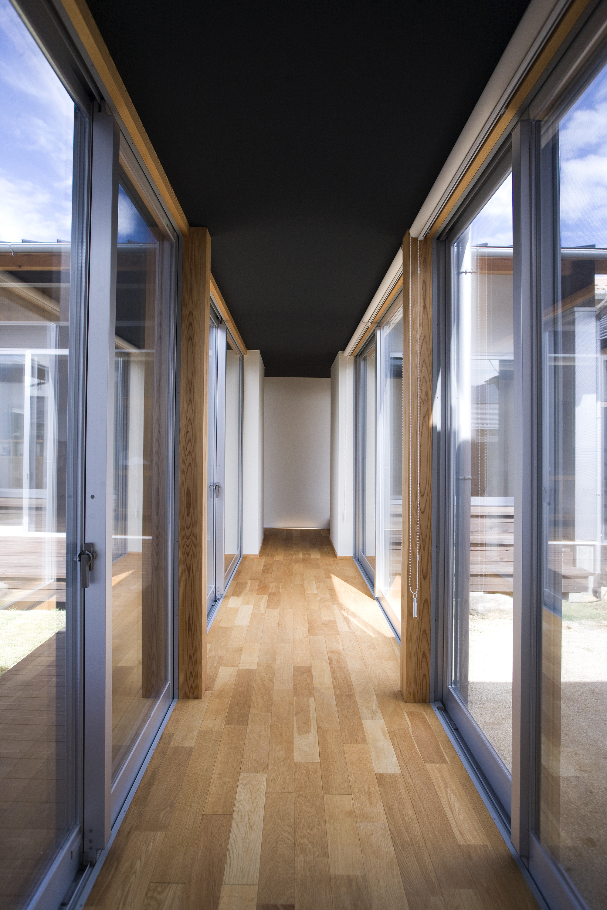 Gallery of Trough House / Youichi Kouno - 3