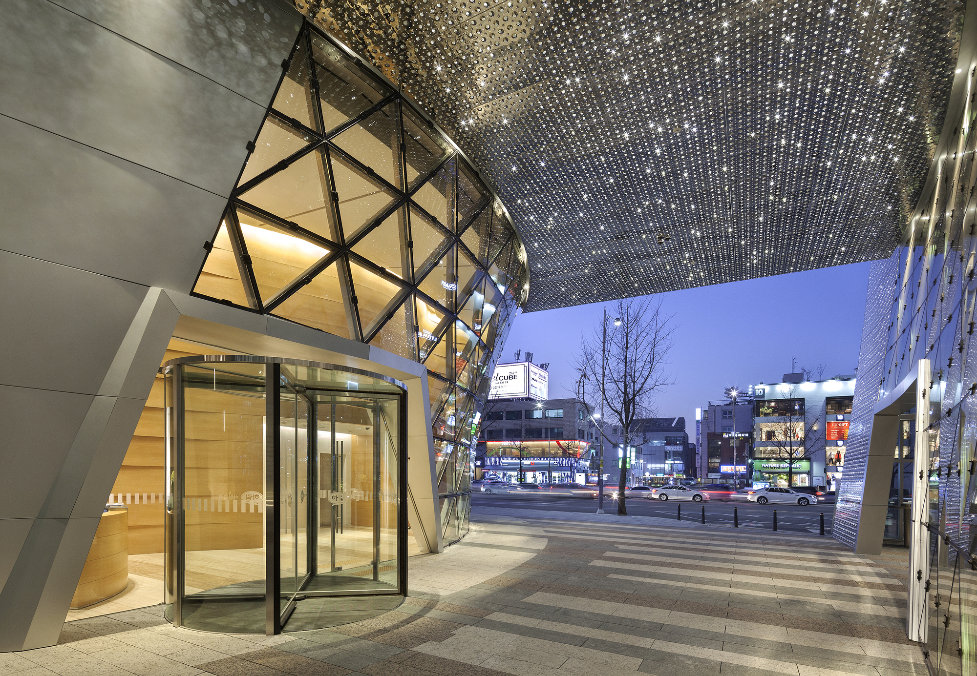 Gallery of Harim Group Headquarters Building / The Beck Group - 3