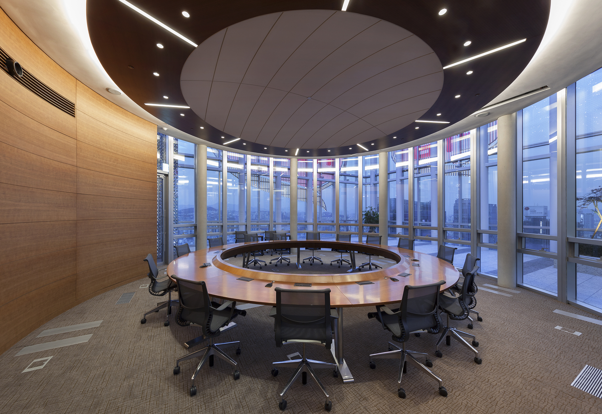 Gallery of Harim Group Headquarters Building / The Beck Group - 6