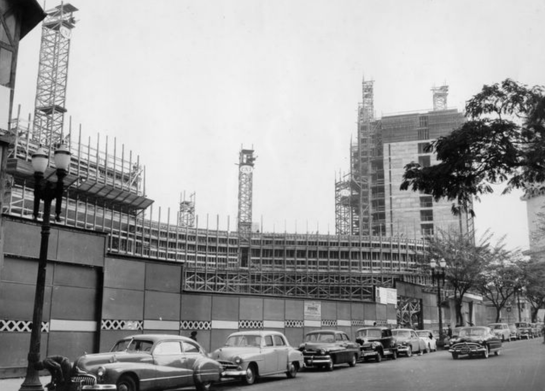 Gallery of Architecture Classics: Copan Building / Oscar Niemeyer - 1