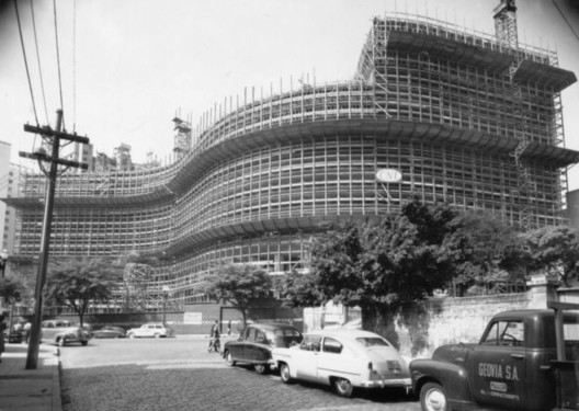 Architecture Classics: Copan Building / Oscar Niemeyer | ArchDaily