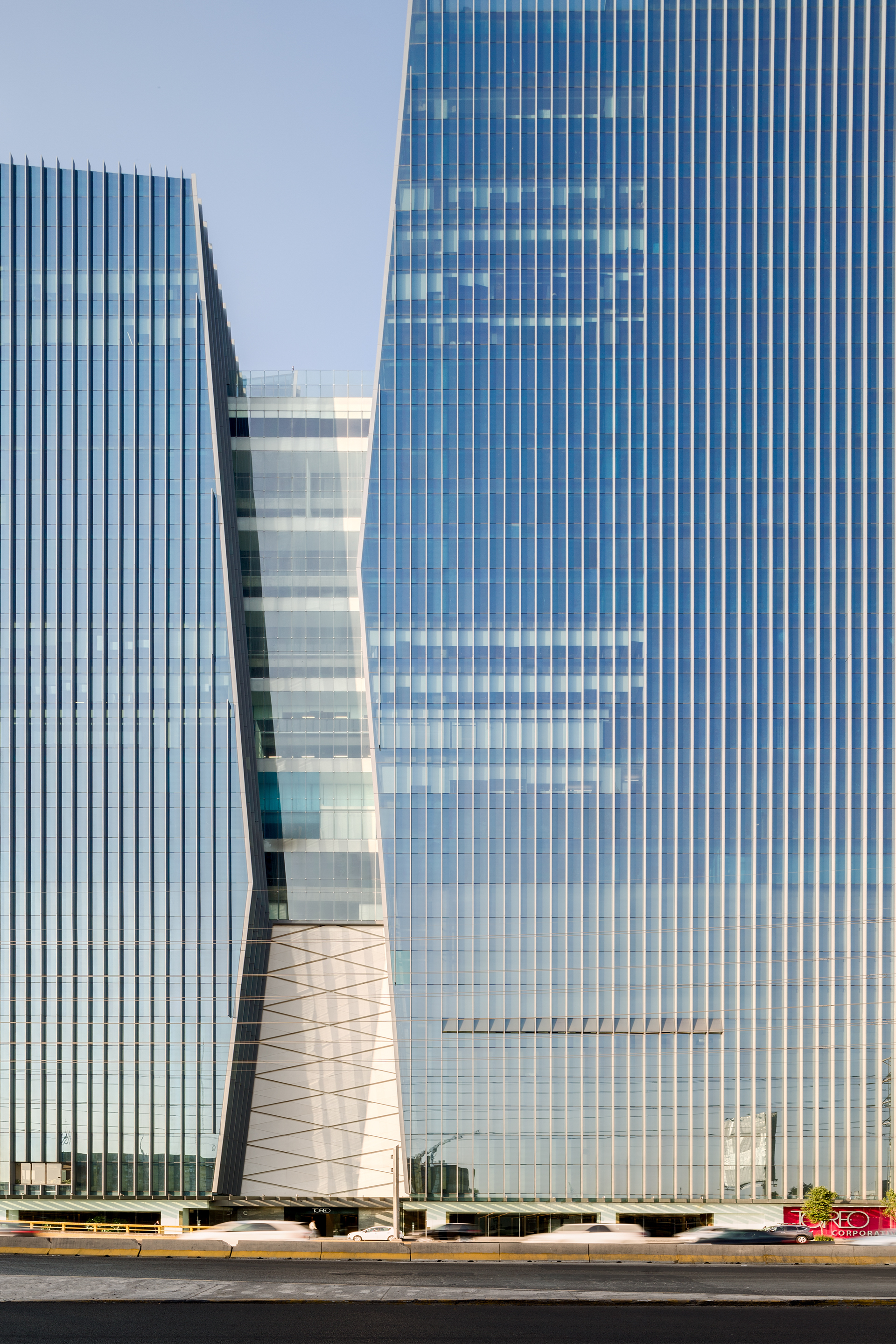 Galería de Parque Toreo / Sordo Madaleno Arquitectos - 3