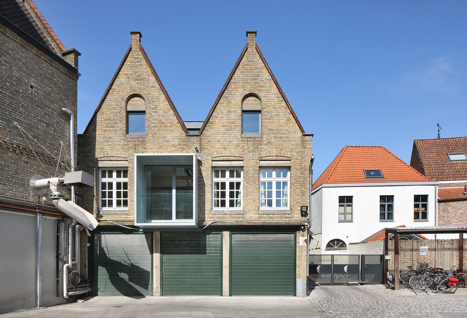Gallery of Protected Houses Renovation / Atelier Tom Vanhee - 2