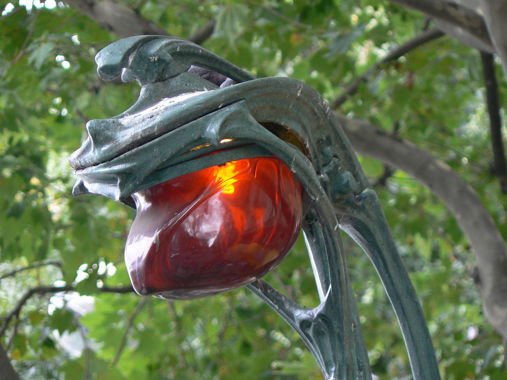 Gallery of AD Classics: Paris Métro Entrance / Hector Guimard - 10