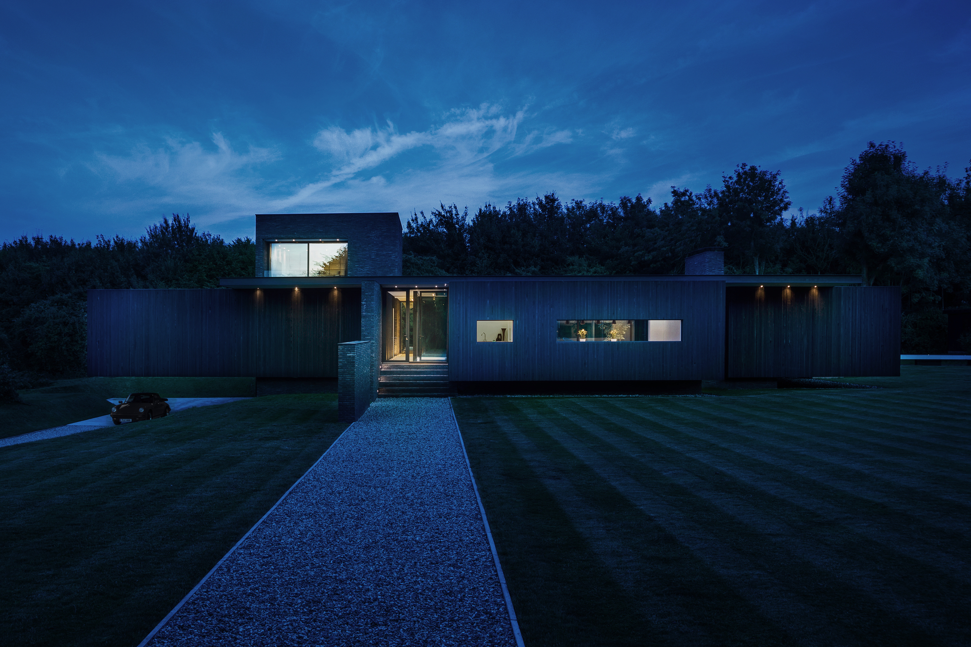 Gallery of Black House / AR Design Studio - 13