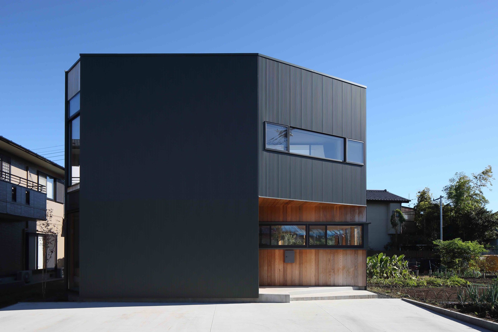 Gallery of Plug House / studioLOOP - 2