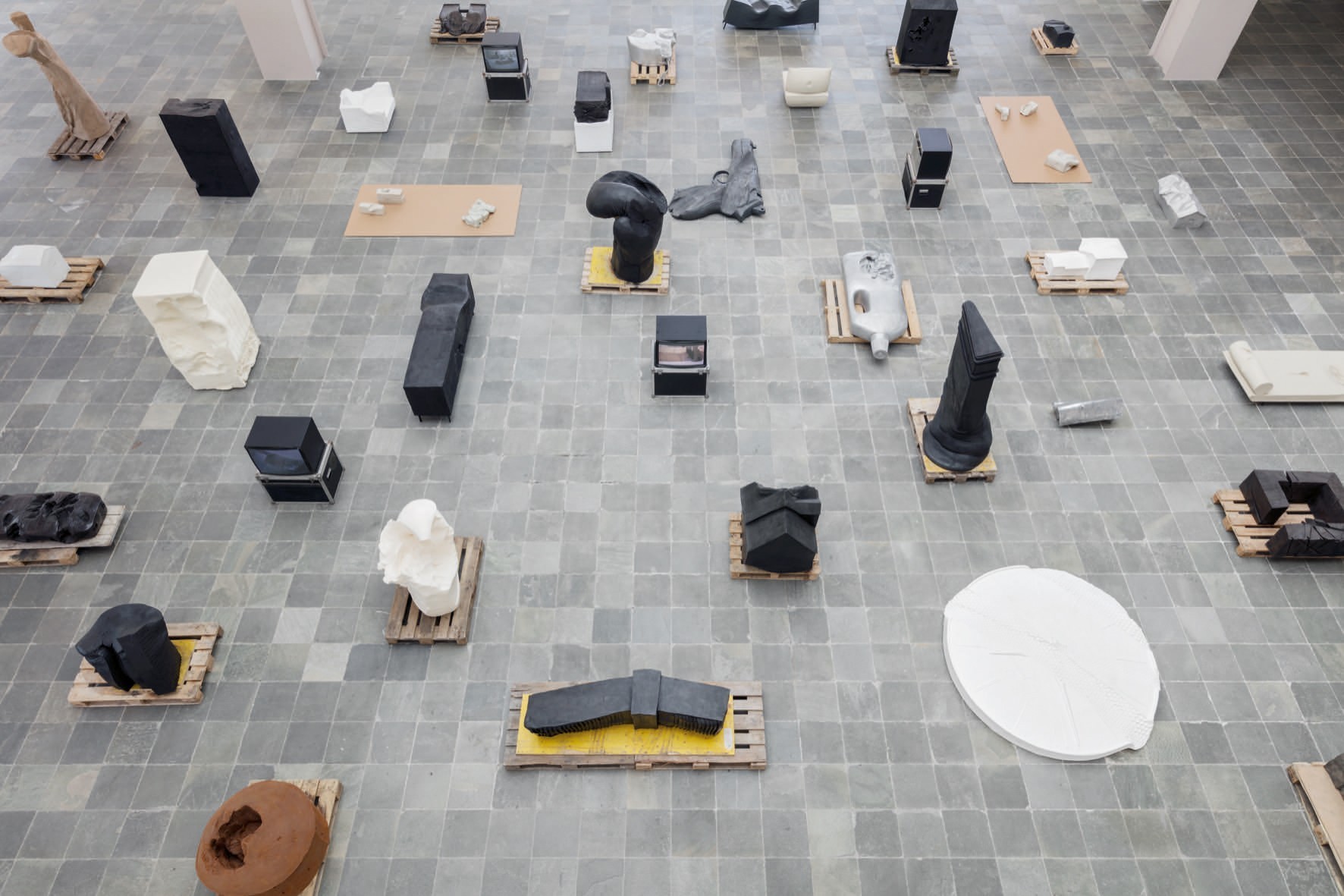 Gallery of Erwin Wurm's "Fat House" Is Exhibited Amid the Baroque ...