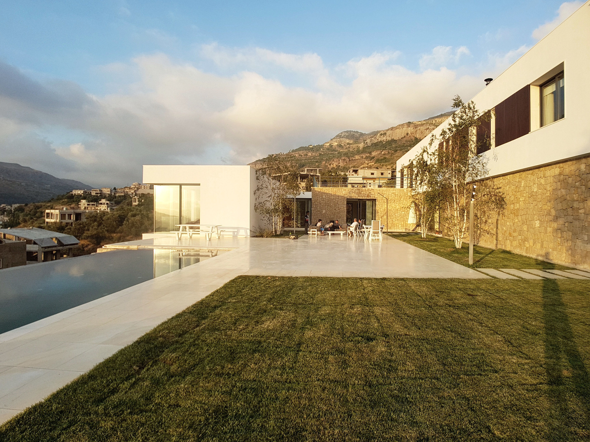 Gallery of The Terraces House / Accent Design Group - 7