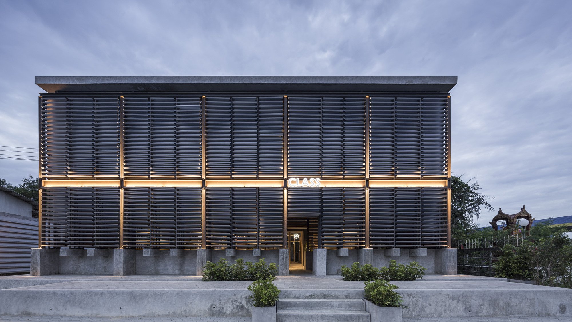 Gallery of CLASS Cafe Buriram / Sake Architects - 32