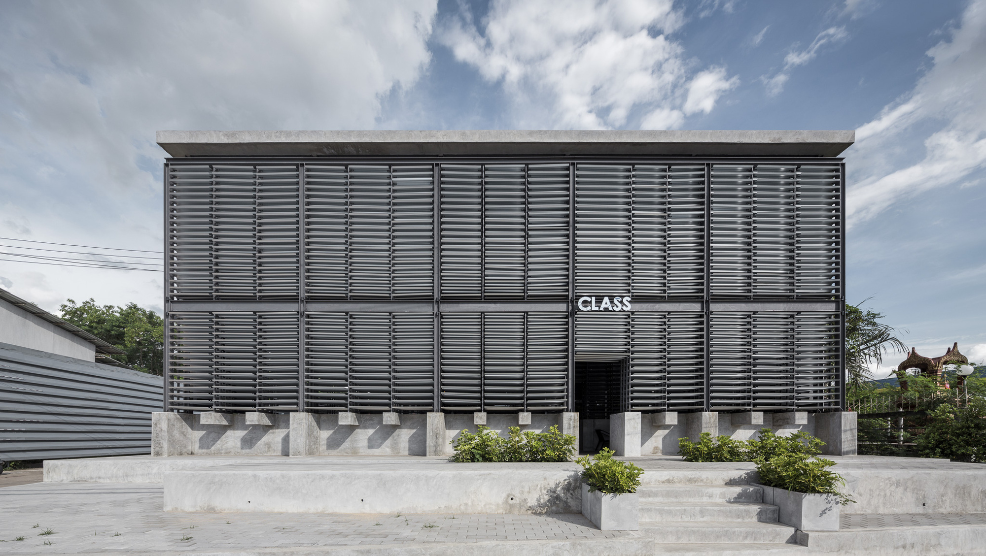 Gallery of CLASS Cafe Buriram / Sake Architects - 15