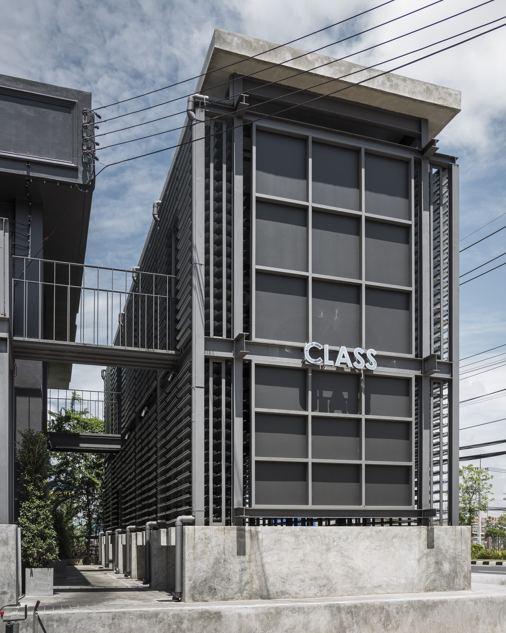 Gallery of CLASS Cafe Buriram / Sake Architects - 30