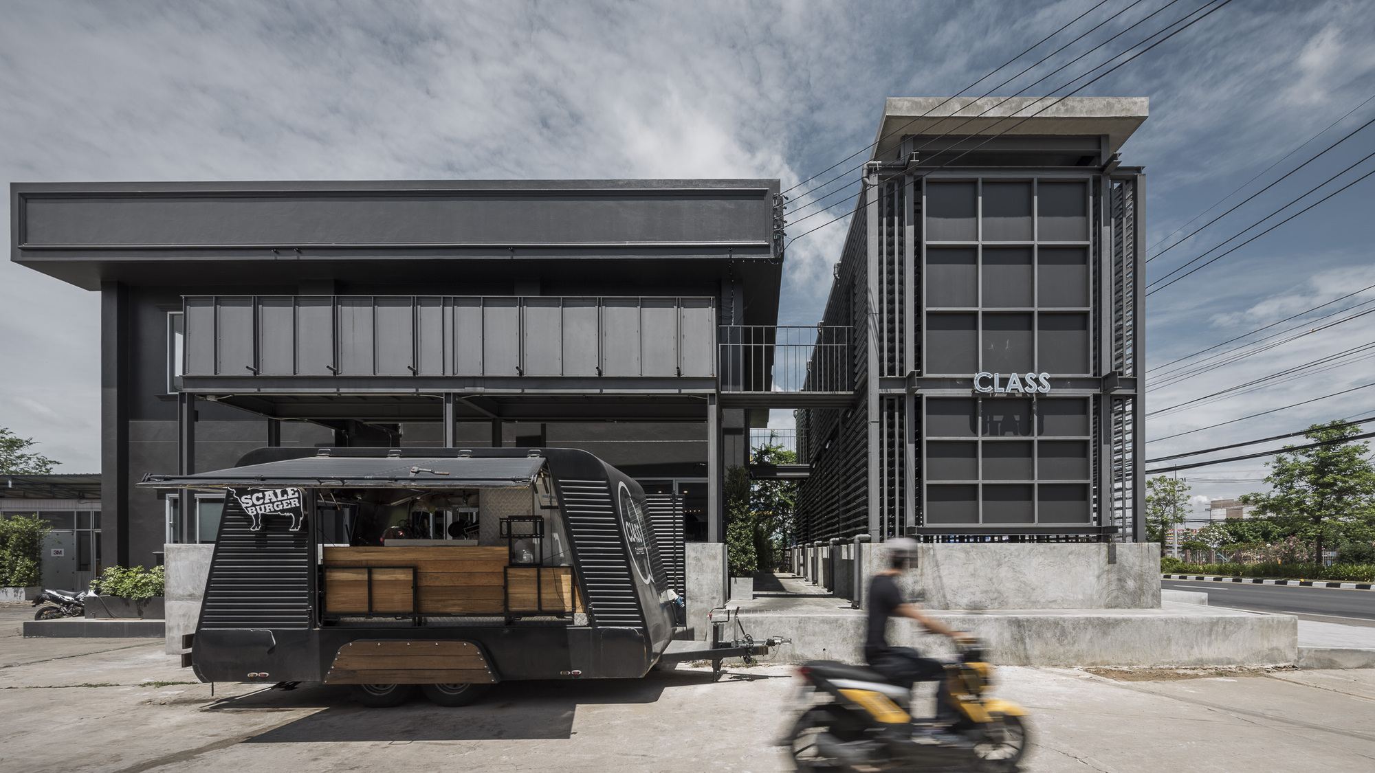 Gallery of CLASS Cafe Buriram / Sake Architects - 18