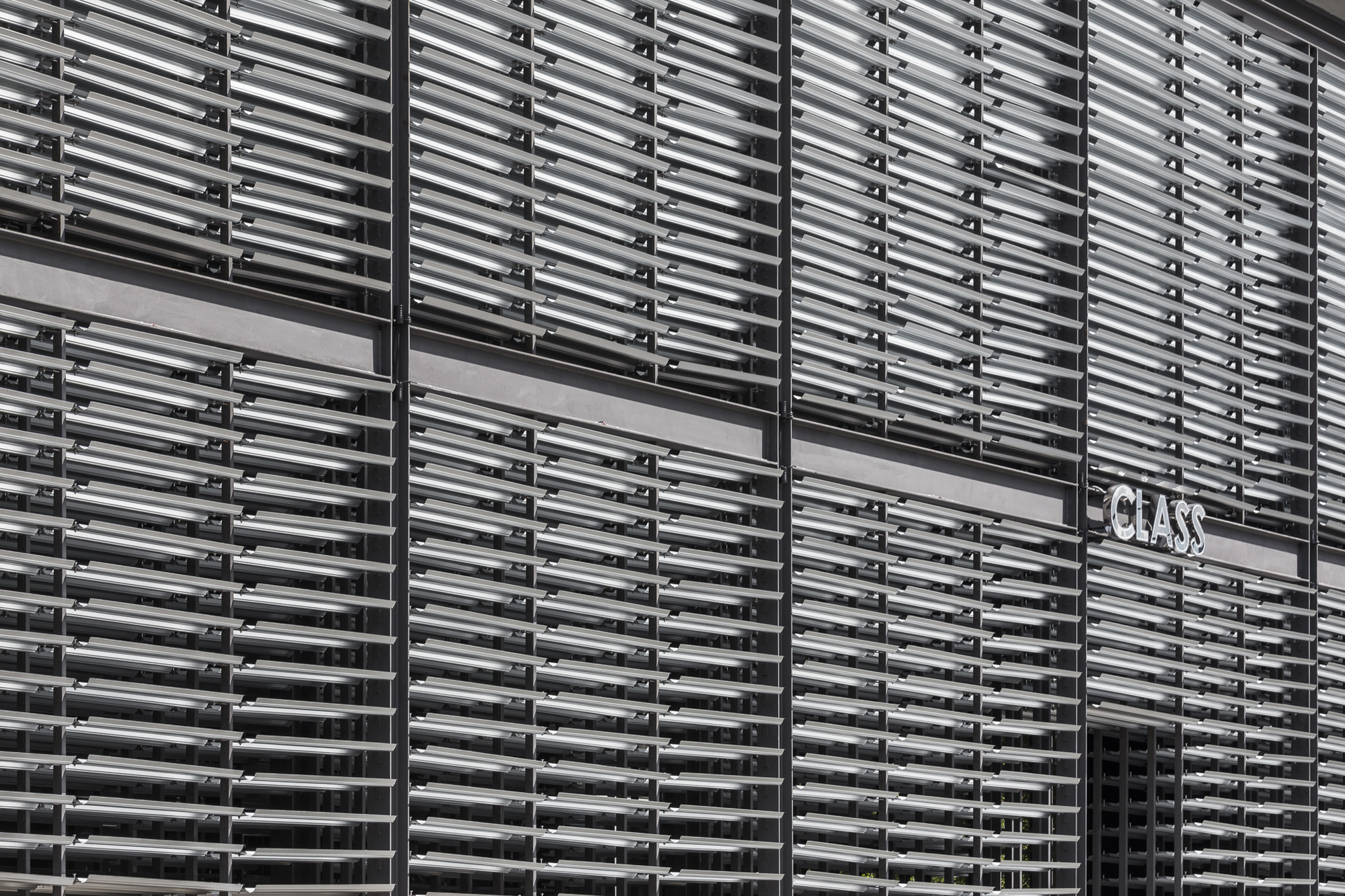 Gallery of CLASS Cafe Buriram / Sake Architects - 14