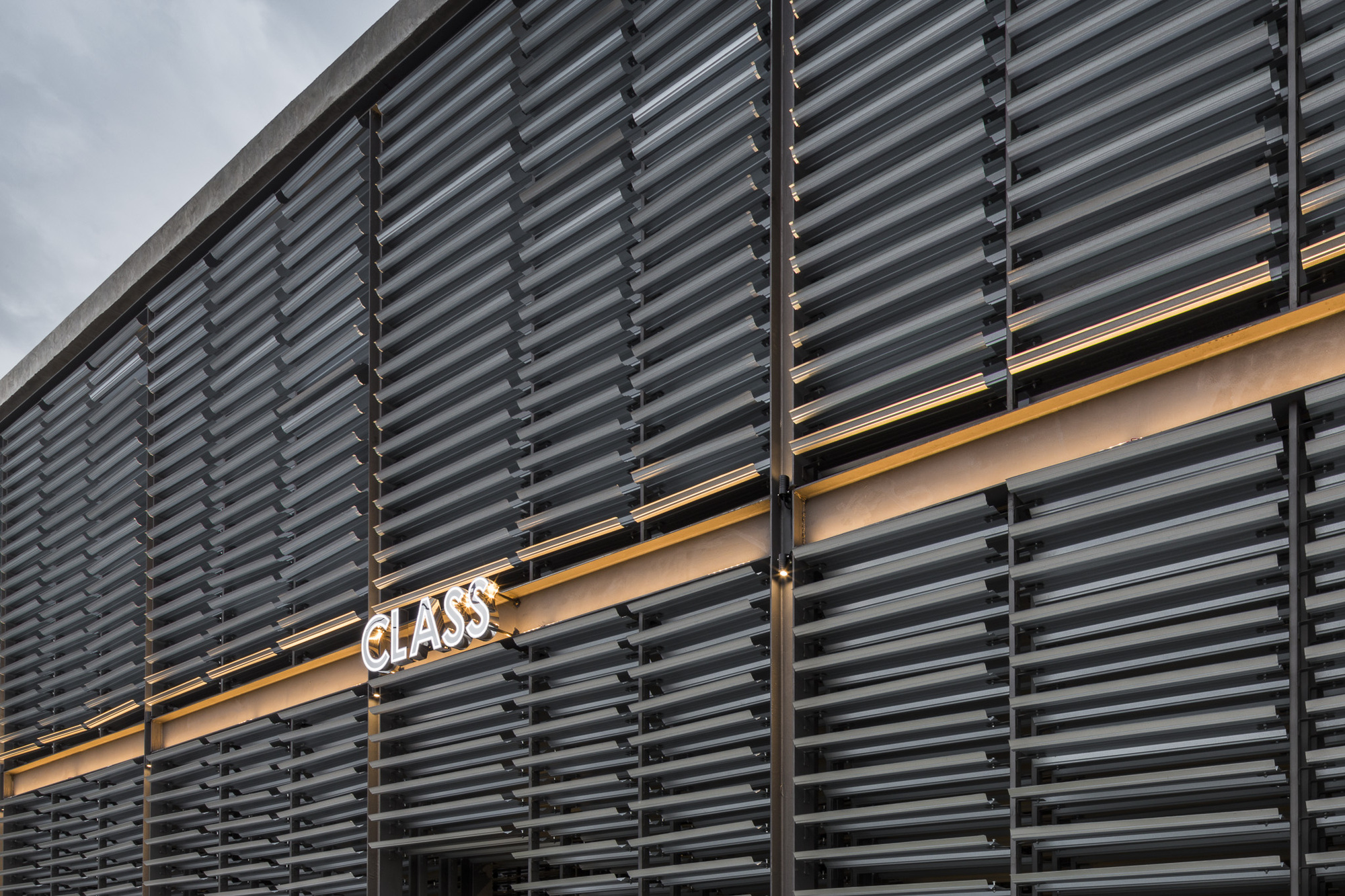 Gallery of CLASS Cafe Buriram / Sake Architects - 7