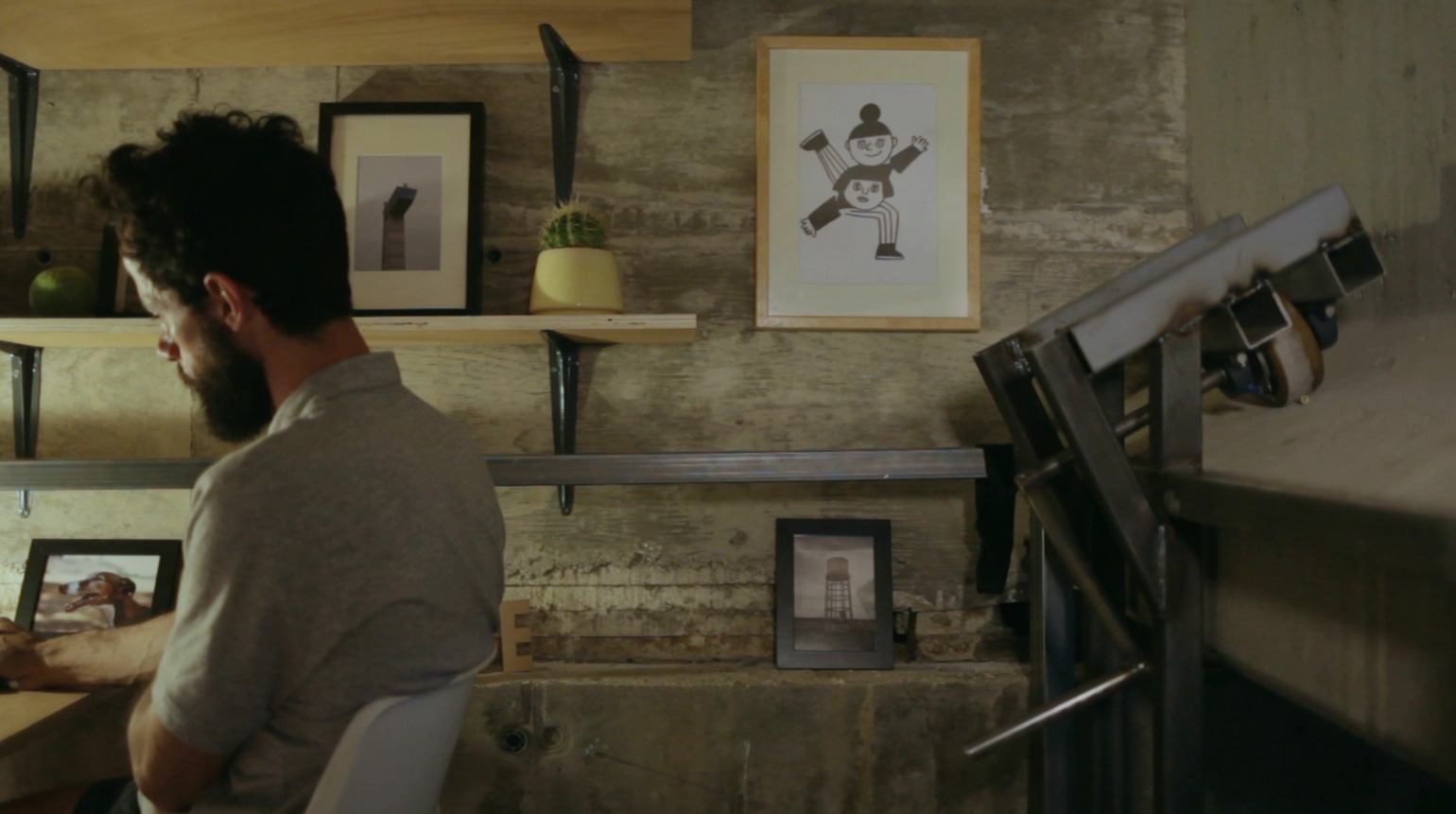 Gallery of Hidden Studio Beneath a Busy Bridge Provides Creative ...