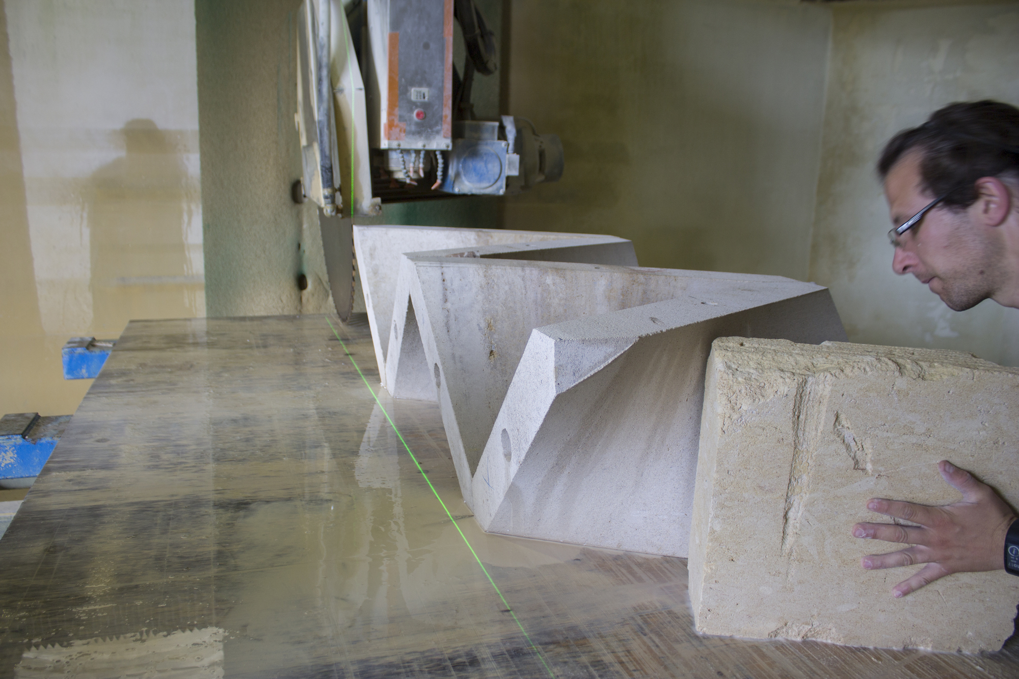 Gallery of This Stone Vault Prototype Creates Almost No Material Waste - 4