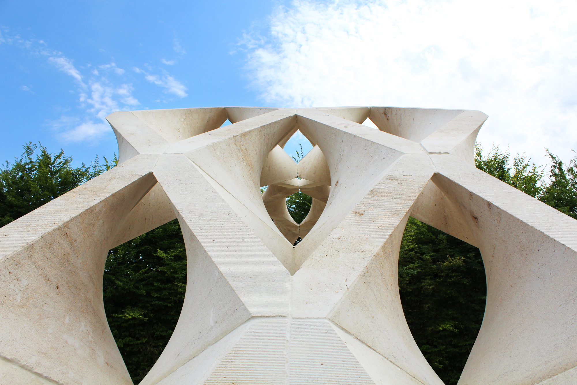 Gallery of This Stone Vault Prototype Creates Almost No Material Waste - 9