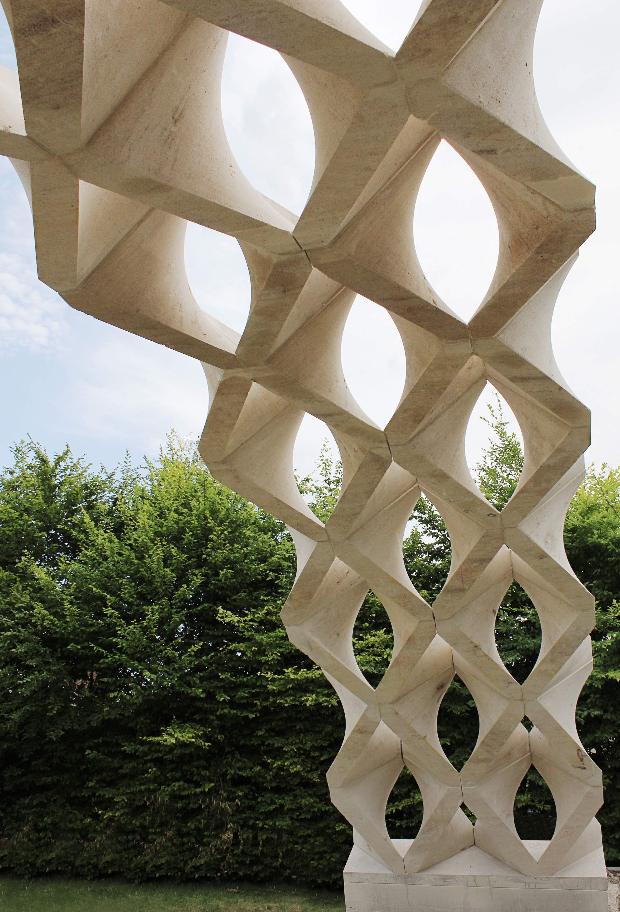 Gallery of This Stone Vault Prototype Creates Almost No Material Waste - 12