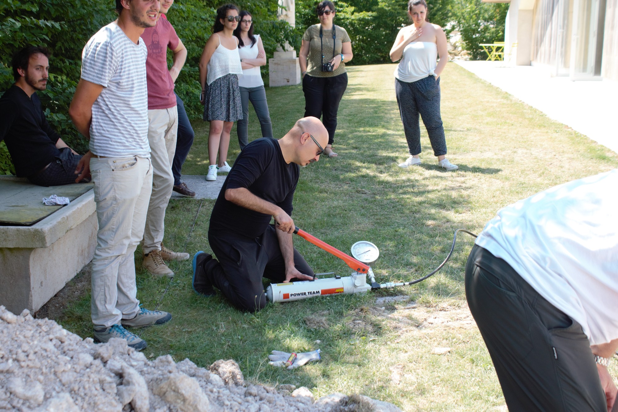 Gallery of This Stone Vault Prototype Creates Almost No Material Waste - 24
