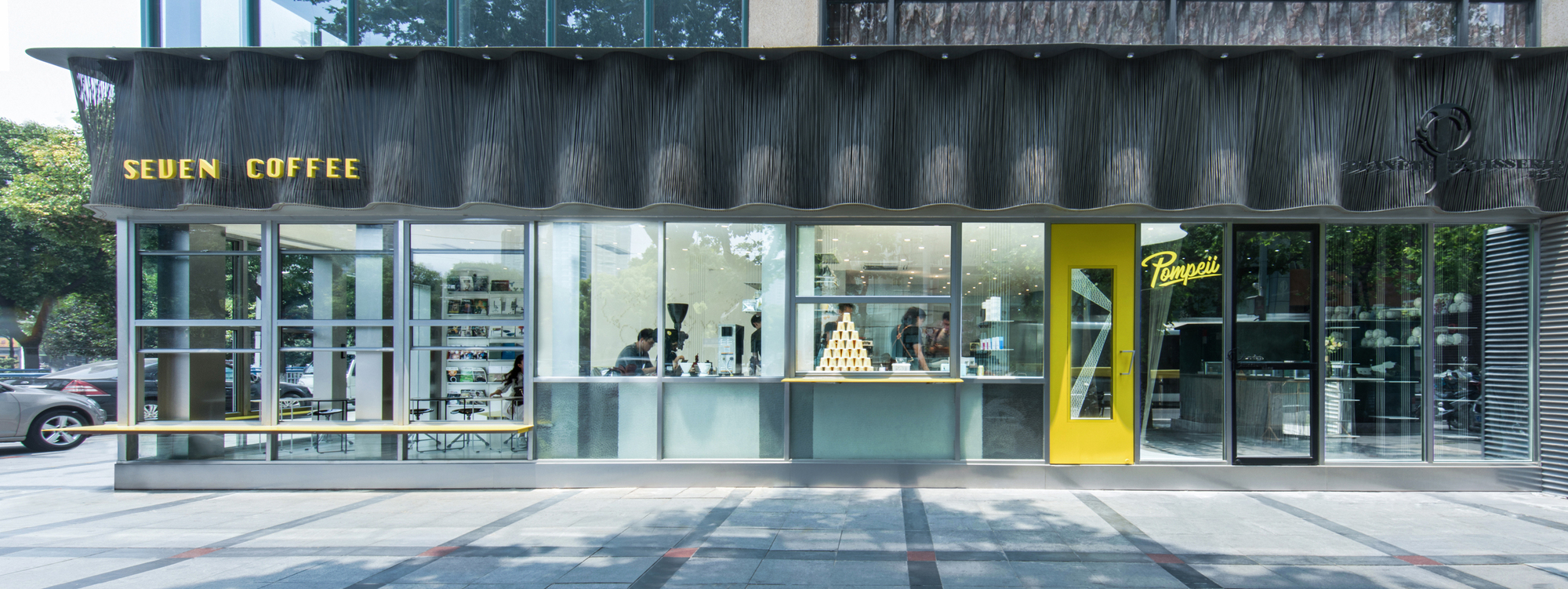 Gallery of Seven Coffee / dongqi Design - 3