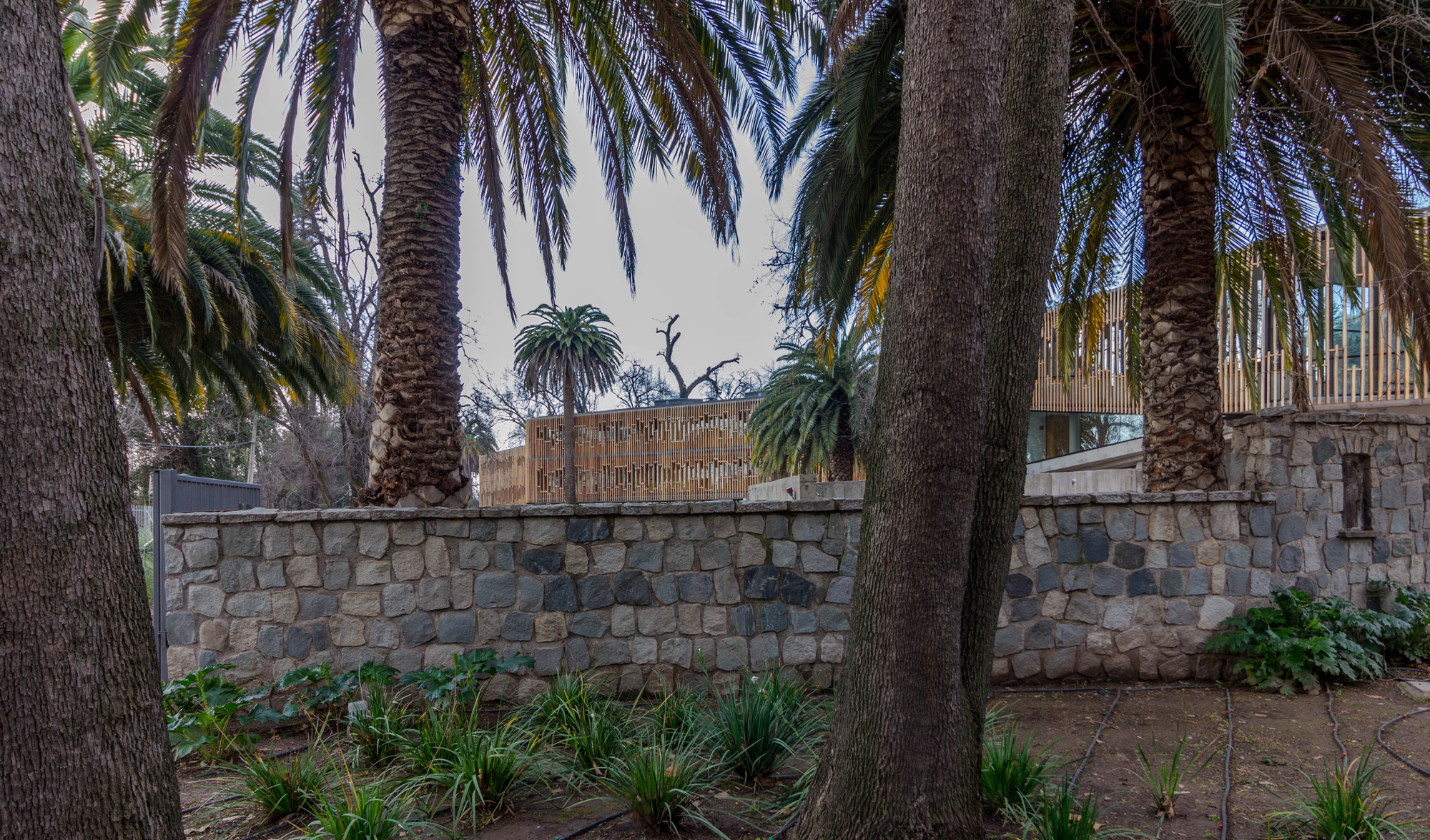 Gallery of Park and Residence 'Las Majadas de Pirque' / Lyon Bosch ...