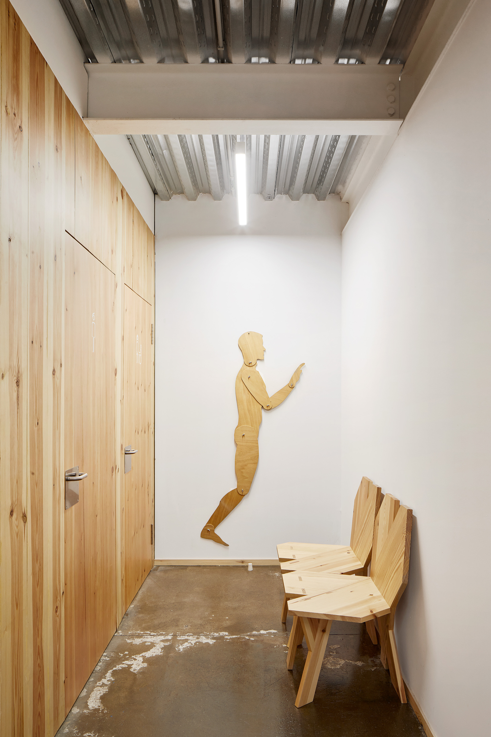 Gallery of Figueras International Seating Design Center / Miriam ...