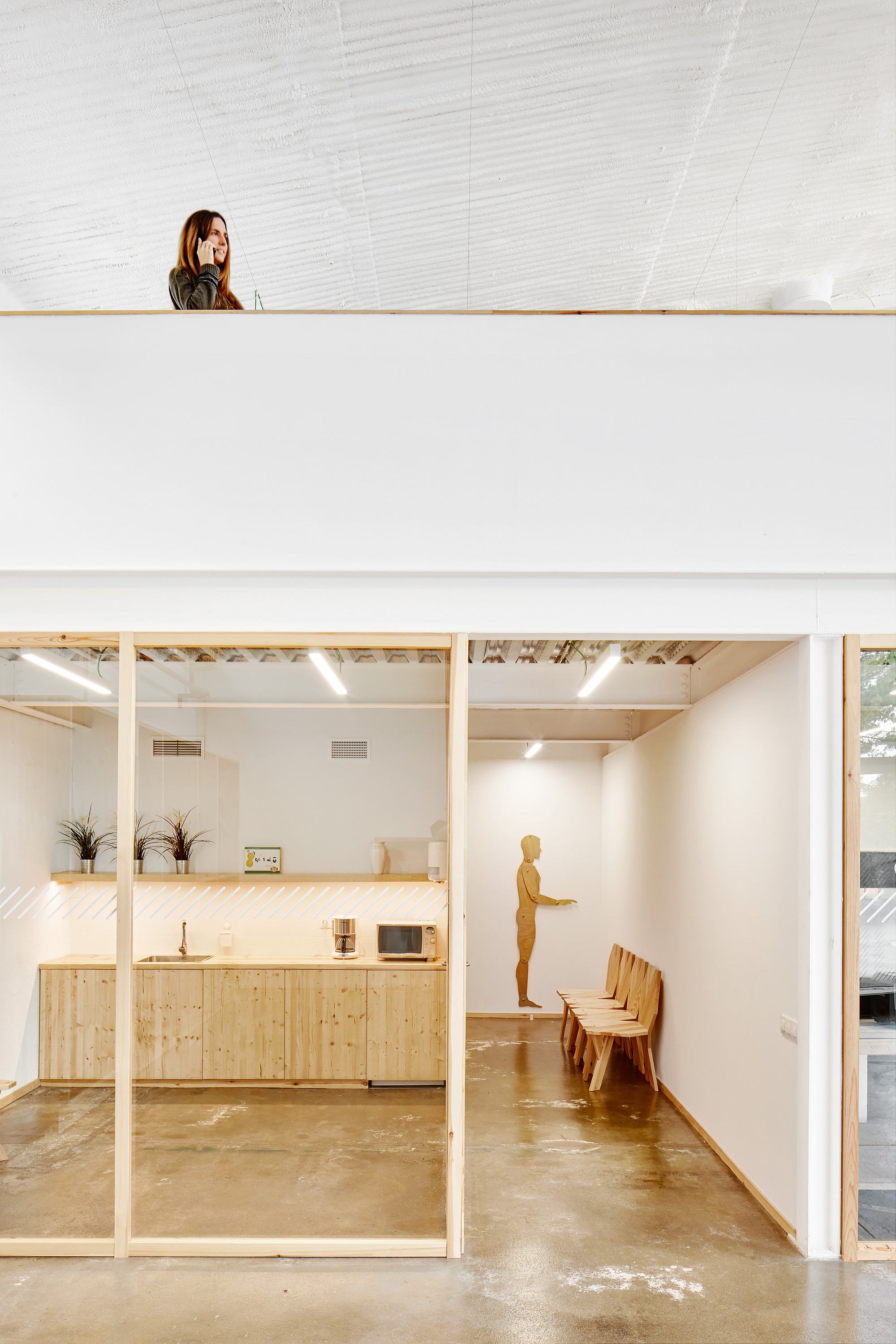 Gallery of Figueras International Seating Design Center / Miriam ...