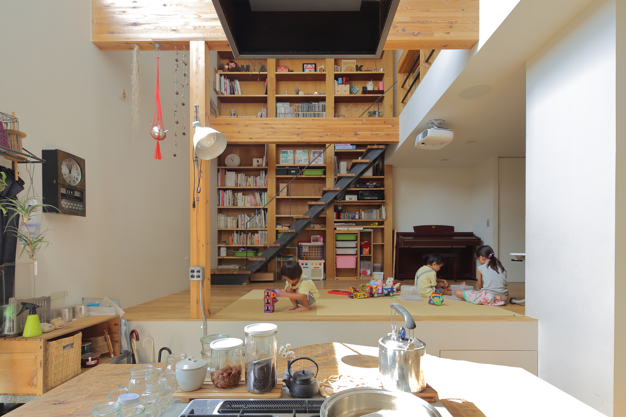 Gallery of House in Takatsuki / FujiwaraMuro Architects - 1